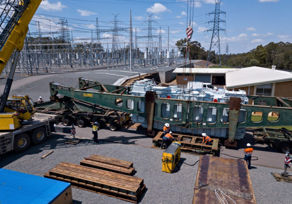 Brisbane streets make way for 200 tonne electricity transformer ...