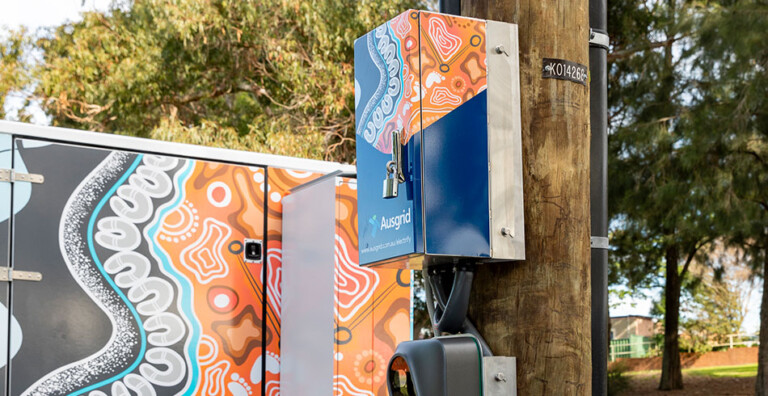 EnergyAustralia launches community battery plan in NSW