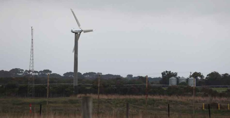 Australia's oldest wind turbine to be decommissioned
